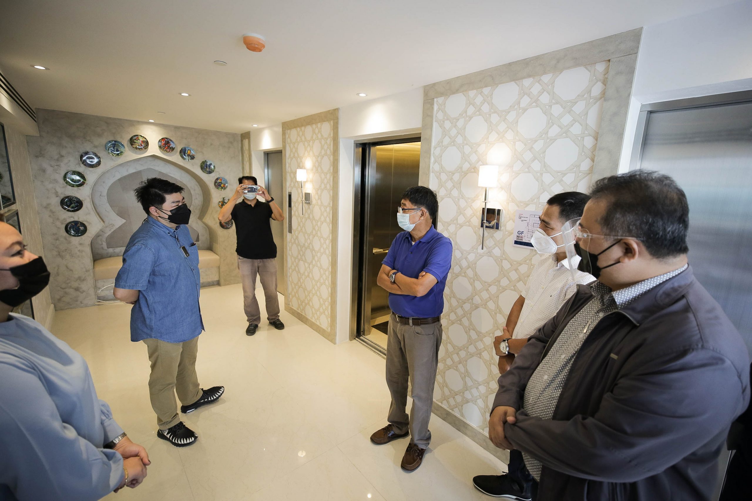 Mayor EdSa inspects Azure North development - iOrbit News Online