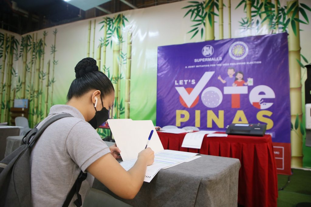 Comelec Holds Vote Counting Machine Demo In Sm Malls Iorbit News Online