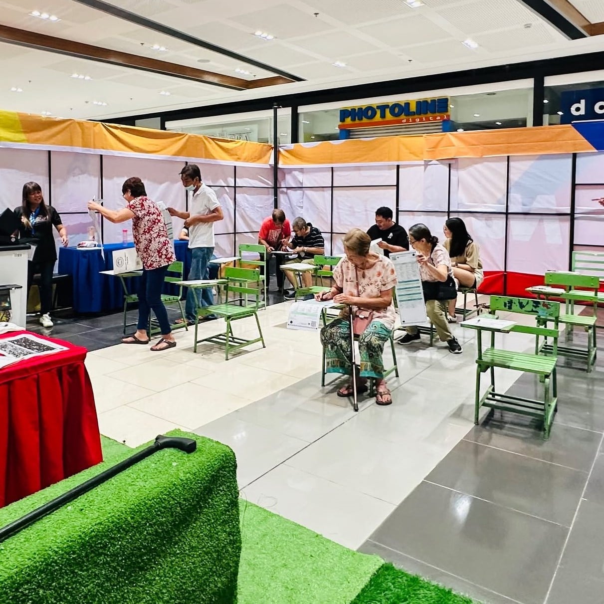 Seniors and PWDs lead early turnout at mall-based voting center in SM ...