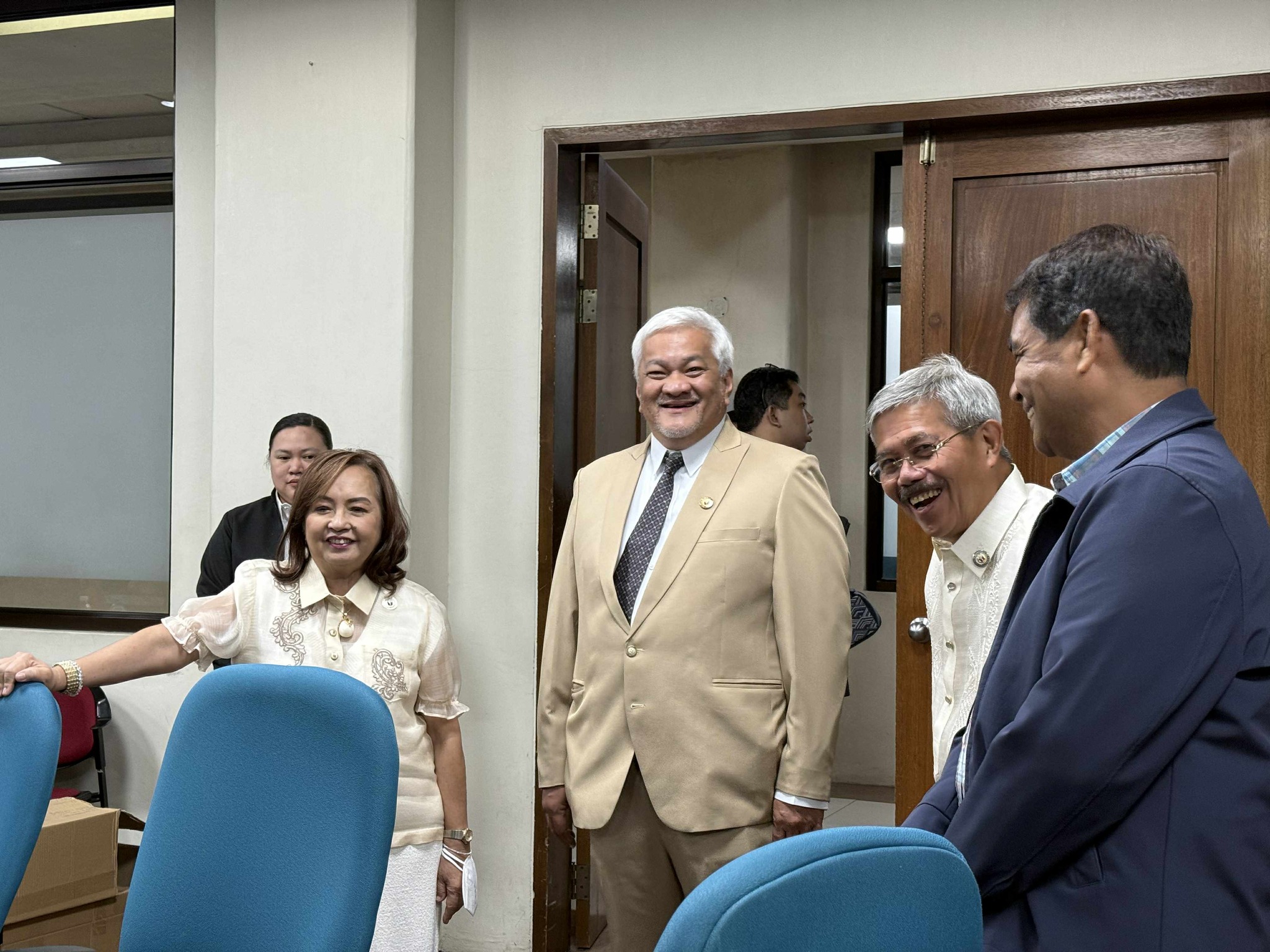 Cong Pogi attends briefing/orientation on updating of investment ...