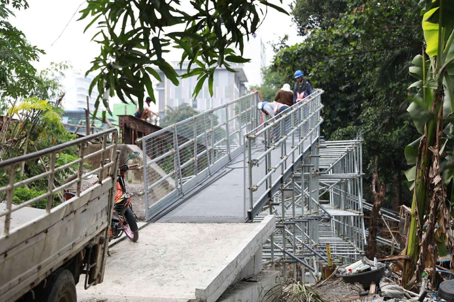 DOTr inspects PNR bridge replacement project - iOrbit News Online